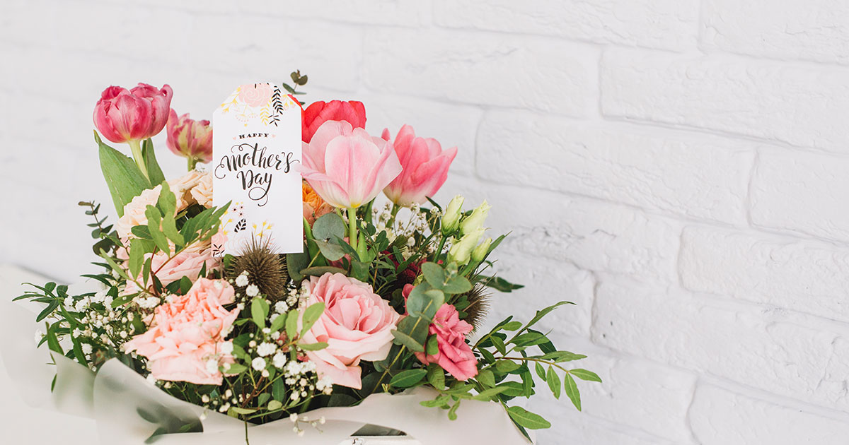 10 Best Flowers for Mother's Day & What They Mean